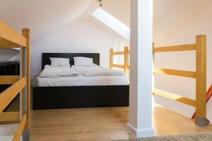 TimeGoesSlow Cozy Attic City Center (Silesian Voivodeship, Tychy, aleja Bielska, 145), otel  Tychy'dan