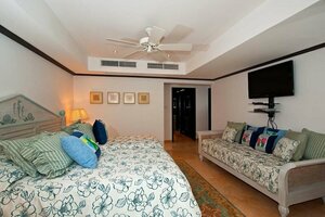 Coral Cove 3 - Green Flash Blue Sky Luxury (Saint James), otel  Dünya'dan