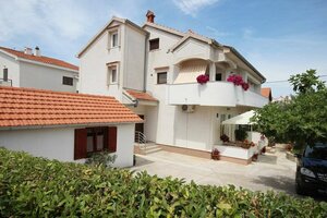 Small Apartment For A Great Holiday (Zadar), otel  Zadar'dan