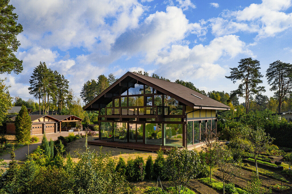 Yazlık ev inşaatı Velesa, Saint‑Petersburg, foto