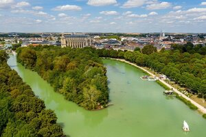 Camping de Châlons-en-Champagne (Grand Est, Marne, Arrondissement de Sainte-Menehould, Florent-en-Argonne, Rue de Plaisance), otel  Chalons‑en‑Champagne'den
