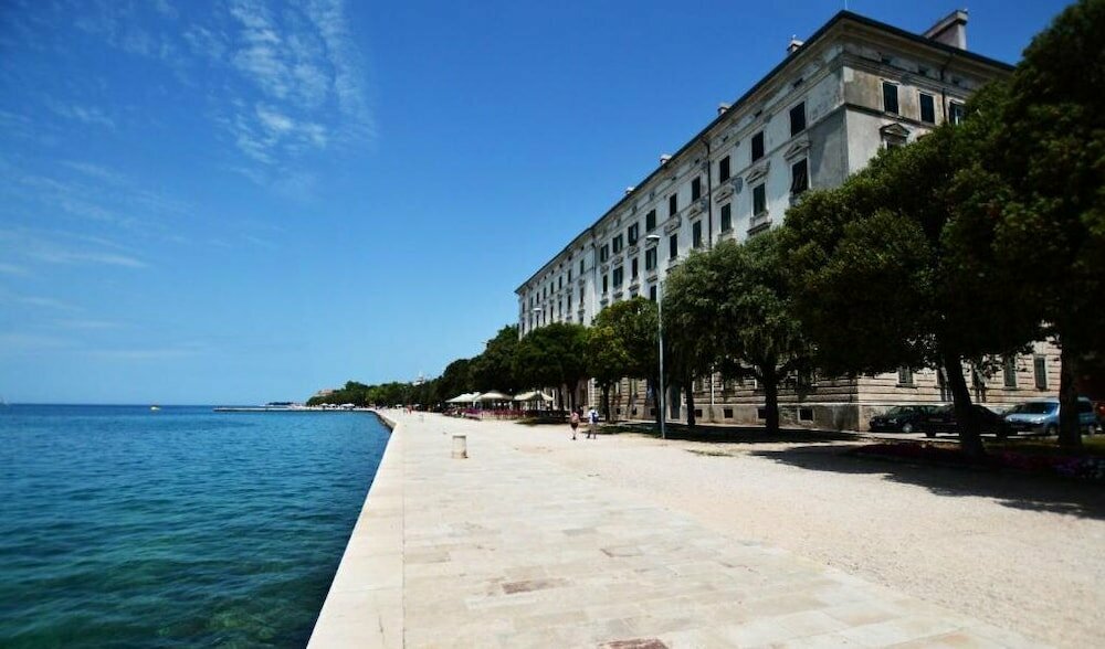 Otel Nora Rooms, Zadar, foto