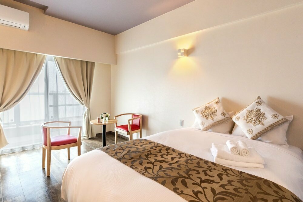 Otel Mr. Kinjo inn Haibisu Shuri, Naha, foto