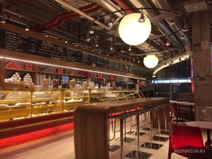 Kulinarnaya lavka brat'ev Karavaevykh (Presnenskaya Embankment No:4с1), kafe  Moskova'dan