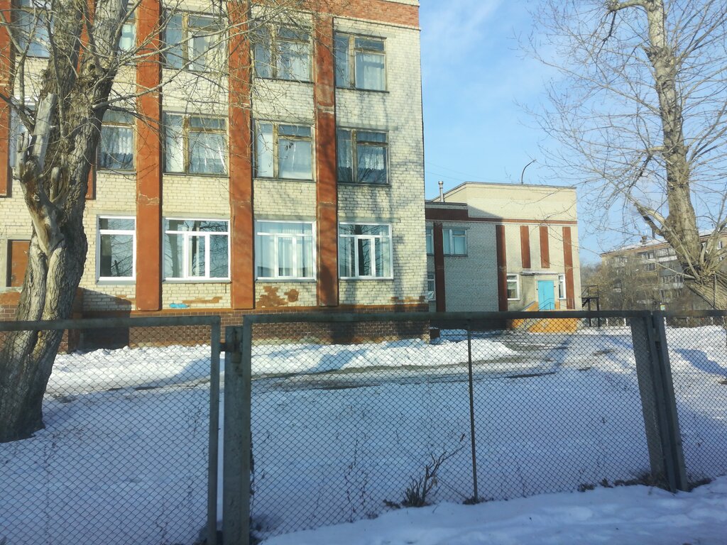 Ortaokul Основная общеобразовательная школа № 8, Korkino, foto