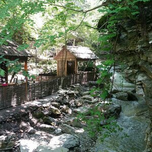 Waterfall (Chechen Republic, Sharoyskiy rayon, Kesaloyskoye selskoye poseleniye, selo Kesaloy, urochishche Kebosoy), şelale  Çeçen Cumhuriyeti'nden