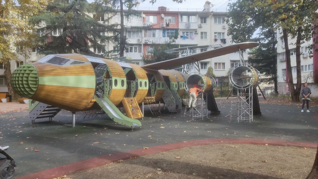 Park, sokak heykeli Слонёнок, Soçi, foto