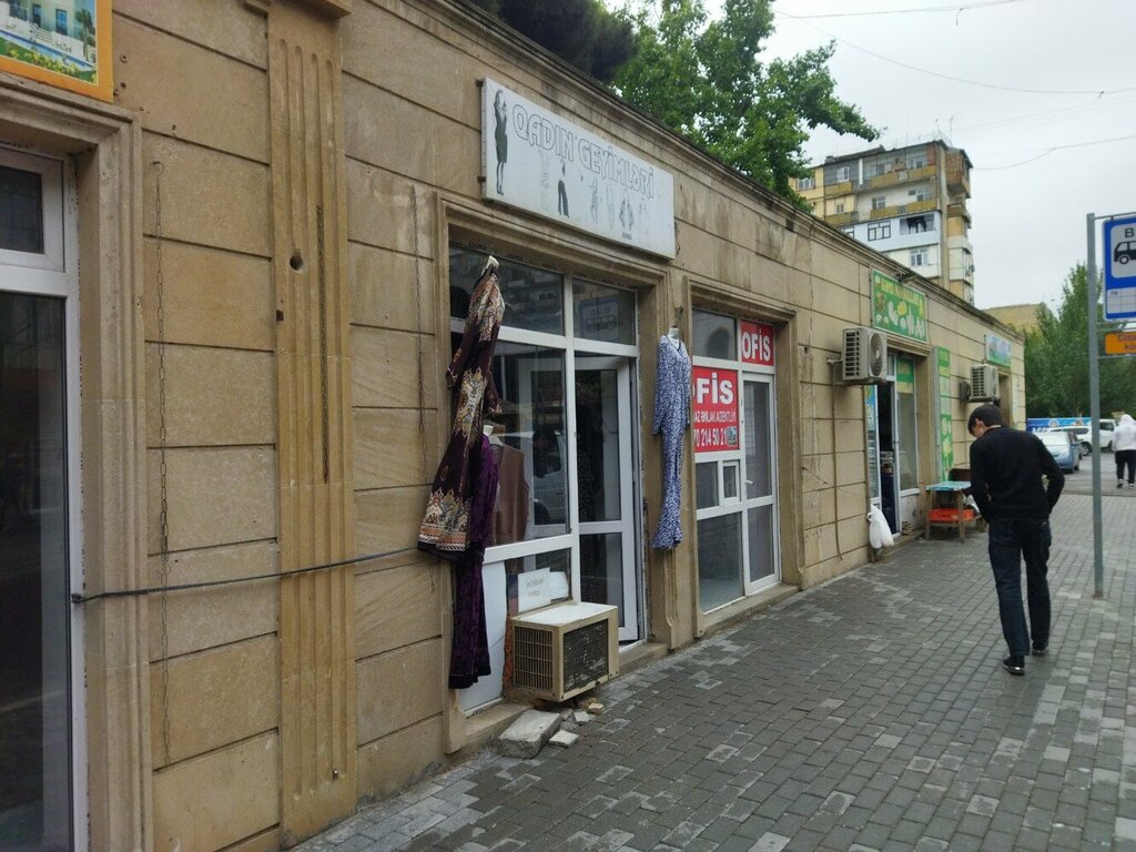 Giyim mağazası Qadın Geyimləri, Bakü, foto