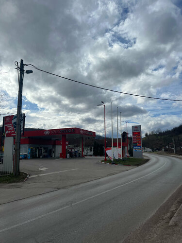 Benzin istasyonu Knez Petrol, Valjevo, foto