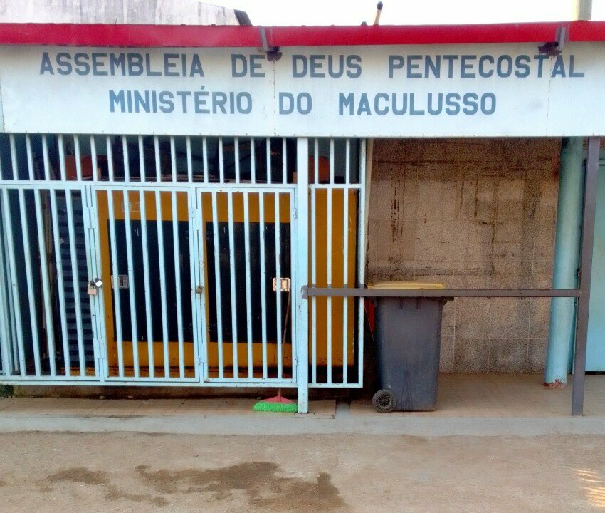 Dini dernekler Assembleia de Deus Pentecostal Monte Carmelo, Loanda, foto