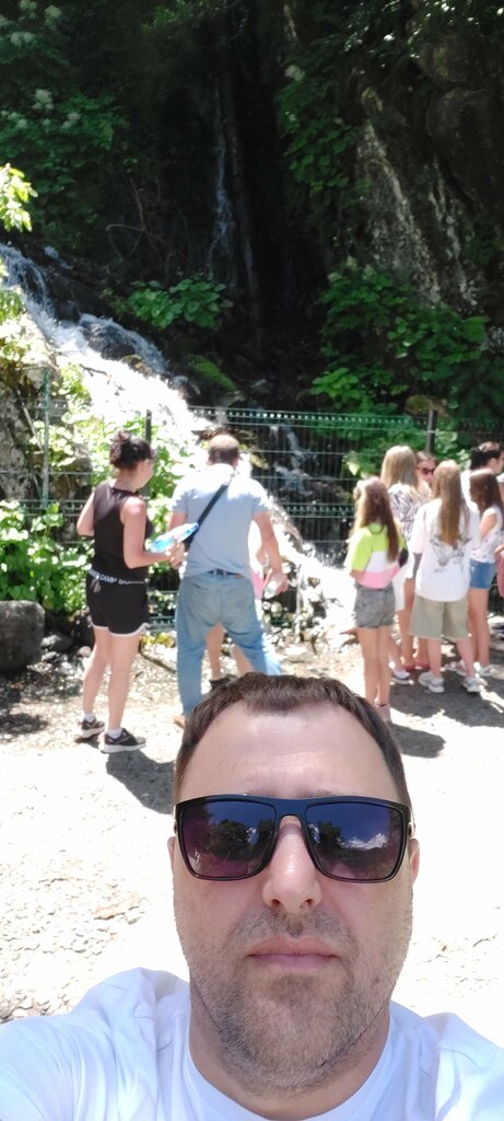 Şelale Водопад Птичий клюв, Gudauta Bölgesi, foto