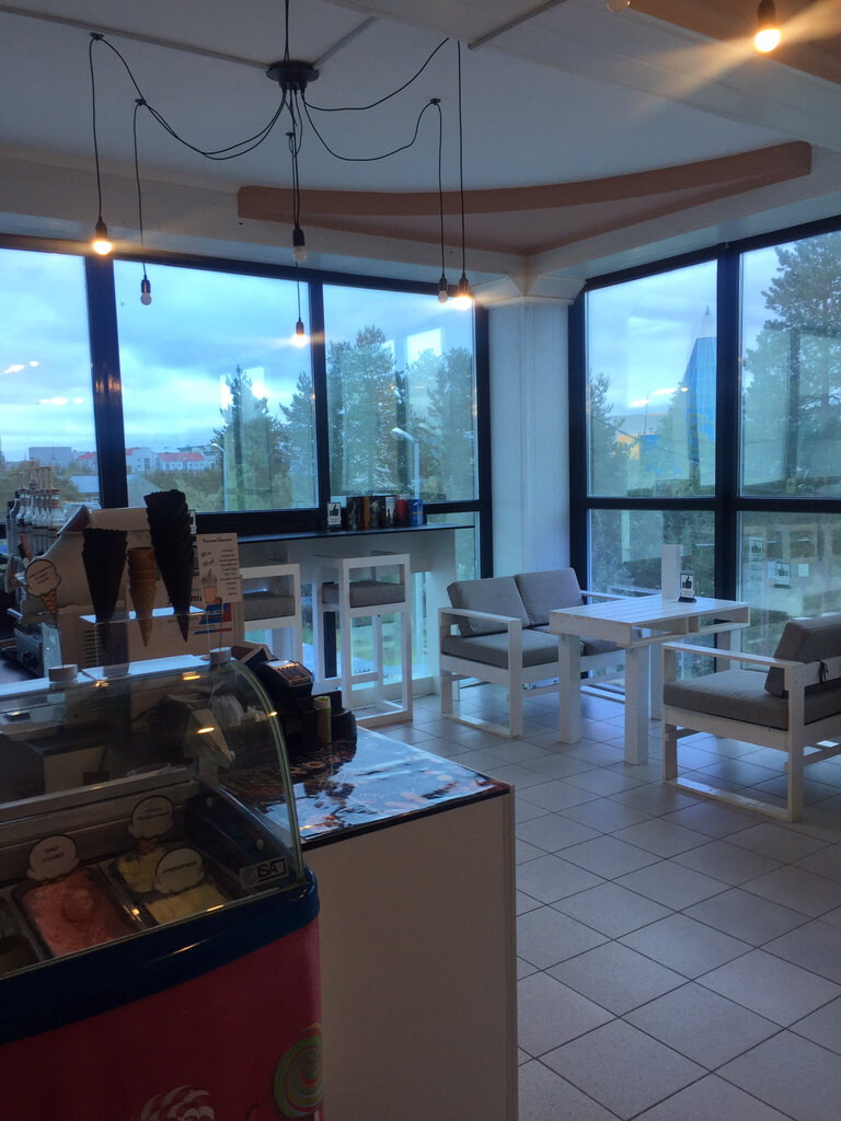 Kafe Like, Gubkinski, foto