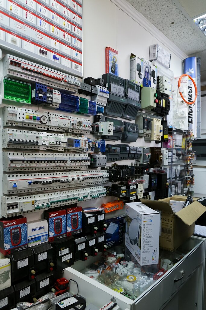 Elektrik ve benzinle çalışan aletler Artem Tools, Vidnoye, foto