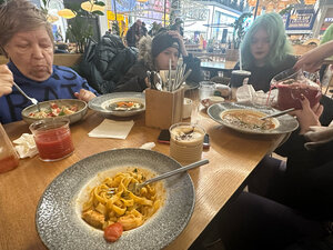 На парах (Novatorov Boulevard No:11к2), restoran  Saint‑Petersburg'dan