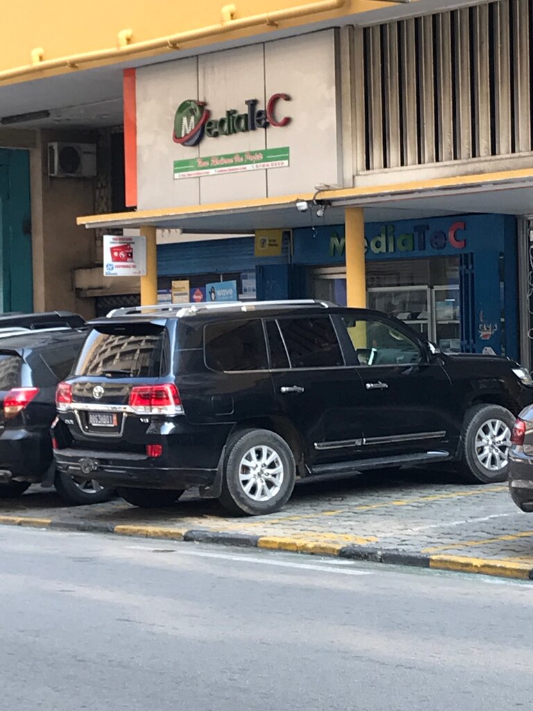 Giyim mağazası Média Tec, Abican, foto