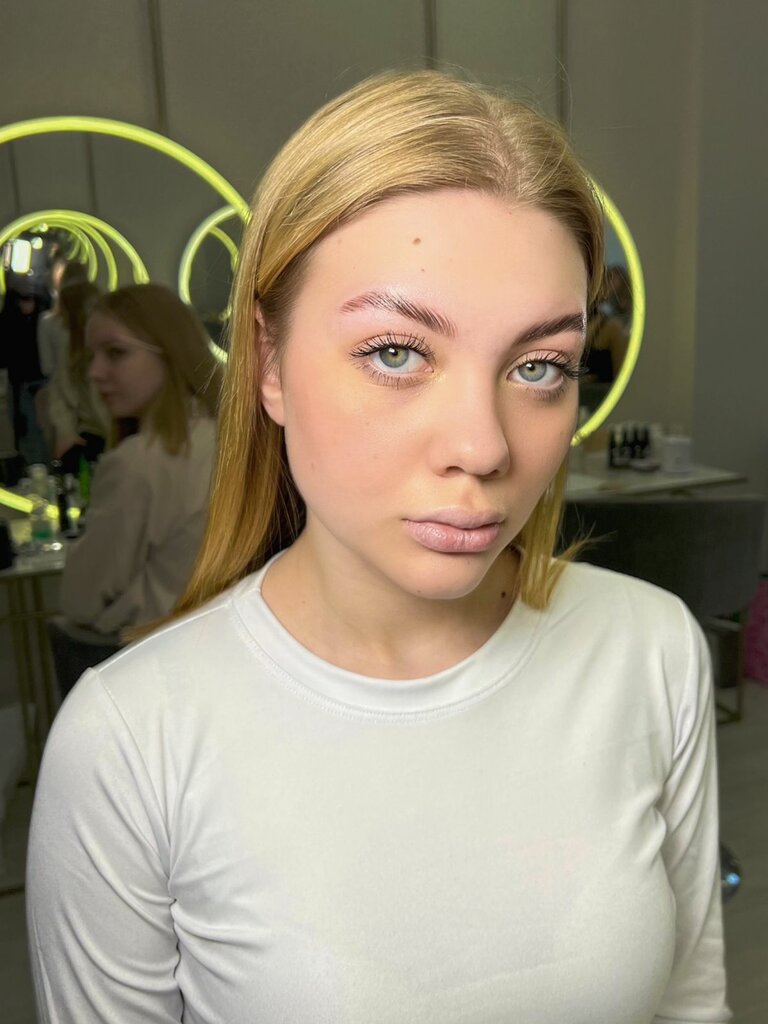 Kaş ve kirpik salonu Make-Up Brow by Alina Zurabyan, Saint‑Petersburg, foto