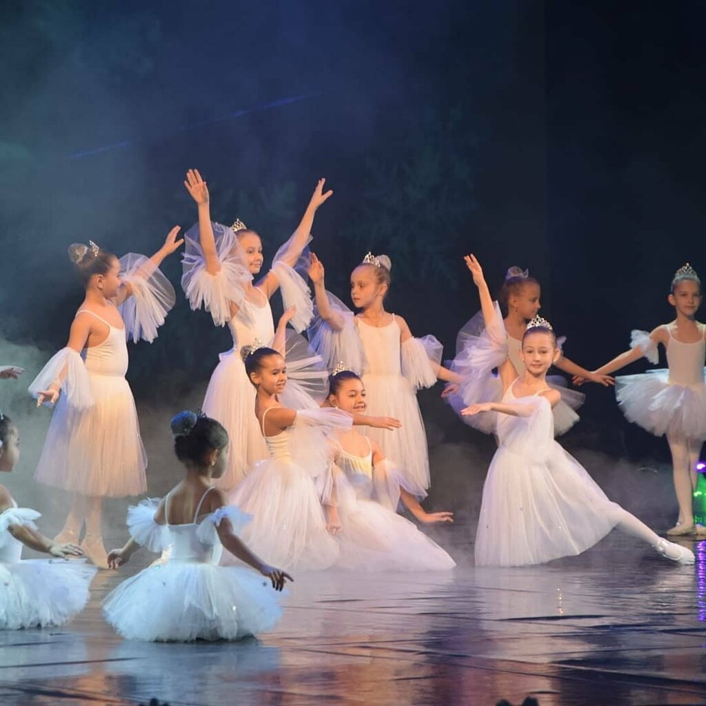 Dans okulları Adagio, Soçi, foto