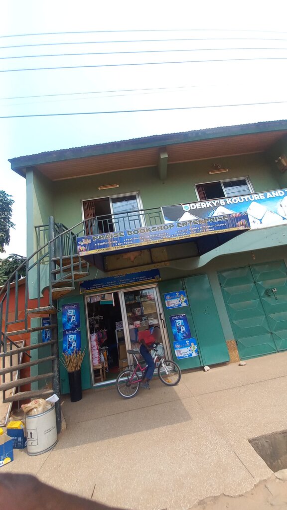 Moda evleri Derky's Kouture And Training Center, Dünya, foto