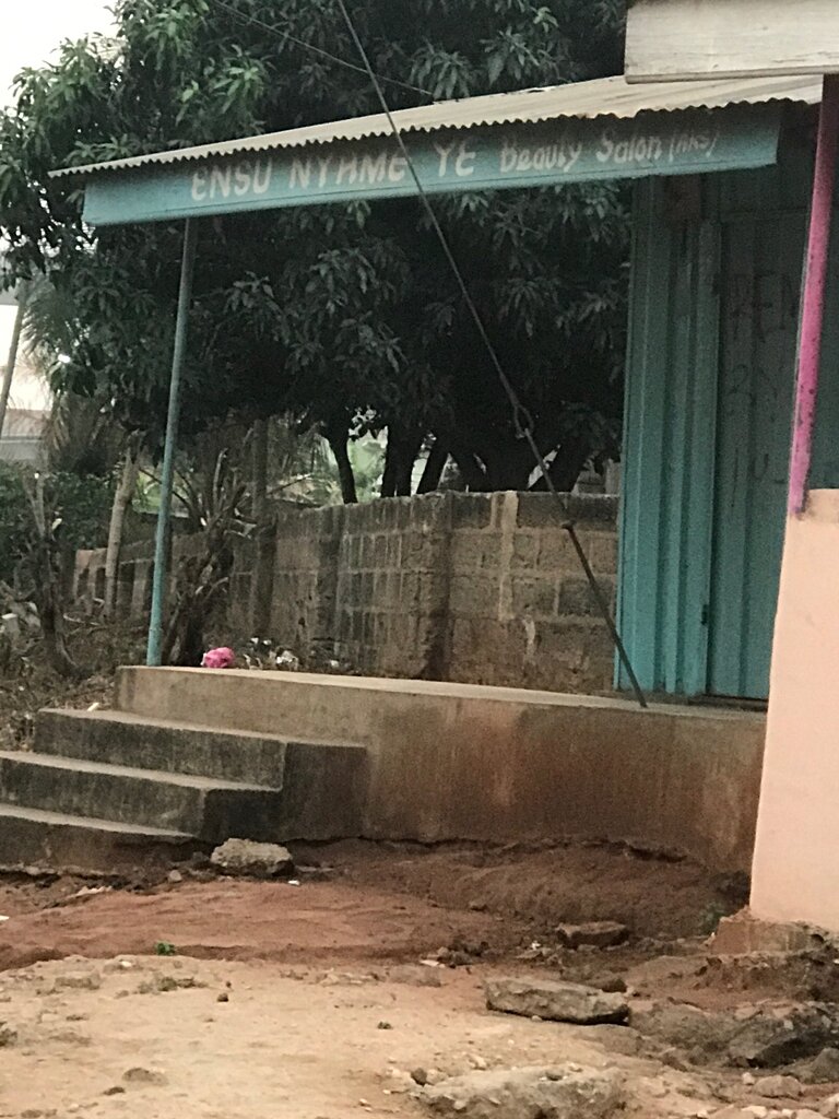 Güzellik salonu Enso nyame ye beUty salon, Dünya, foto