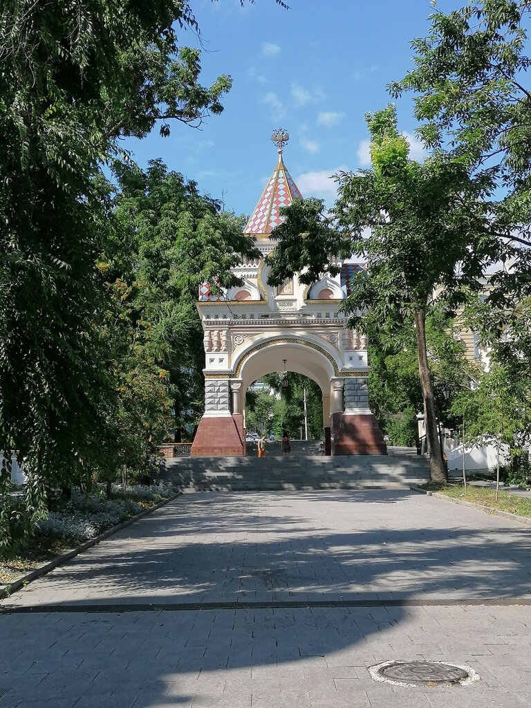 Meydan Адмиральский сквер, Vladivostok, foto