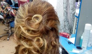 Parikmakherskaya Fantaziya (ulitsa Vorovskogo No:13), kuaförler  Omutninsk'ten