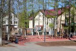 Playground (Novgorod Region, Pestovskiy Municipal District, Pestovskoye gorodskoye poseleniye), oyun alanı  Pestovo'dan