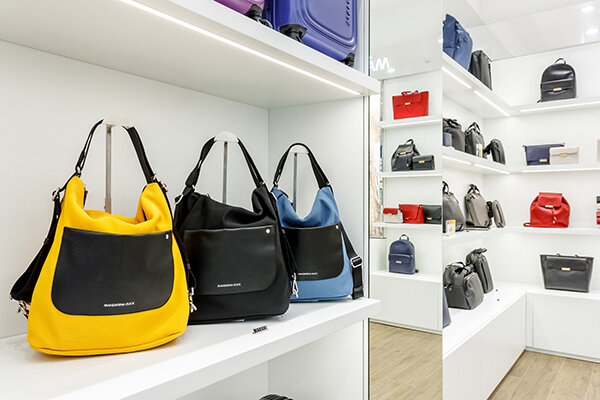 Çanta ve valiz mağazaları Mandarina Duck, Moskova, foto