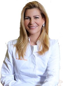 Dra Virginia Benitez Roig Marbella Aesthetics (Puerto Banus, Calle Marbella), tıp merkezleri ve klinikler  Endülüs'ten