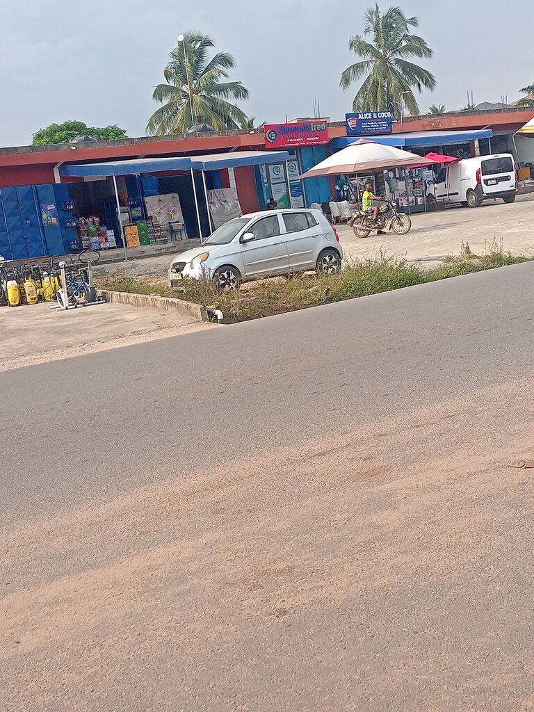 Kozmetik ve parfümeri mağazaları Alice &Coco, Dünya, foto