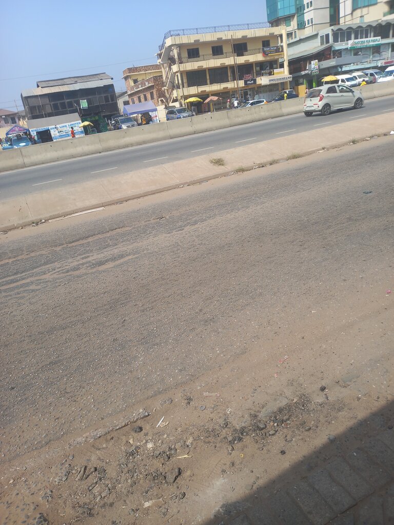 Kozmetik ve parfümeri mağazaları FC Perfumery and Cosmetics Ltd, Akra, foto