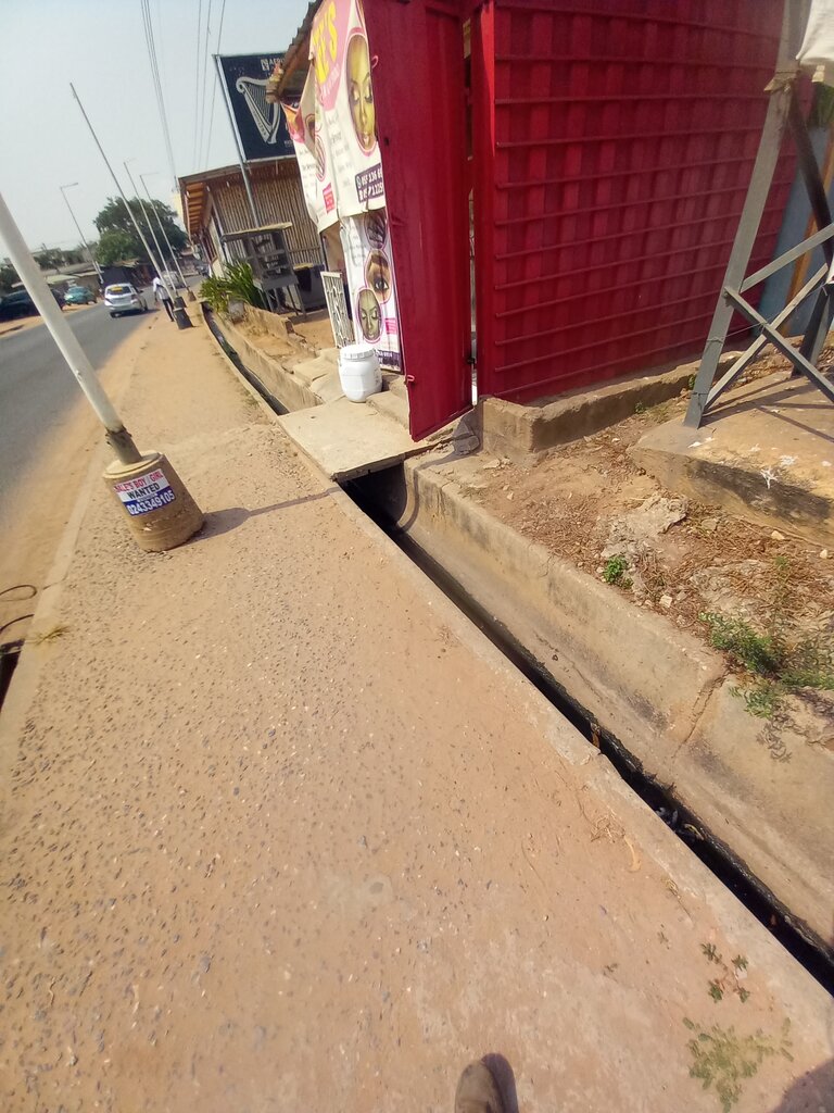 Güzellik salonu Te's glitz & glam studio, Akra, foto