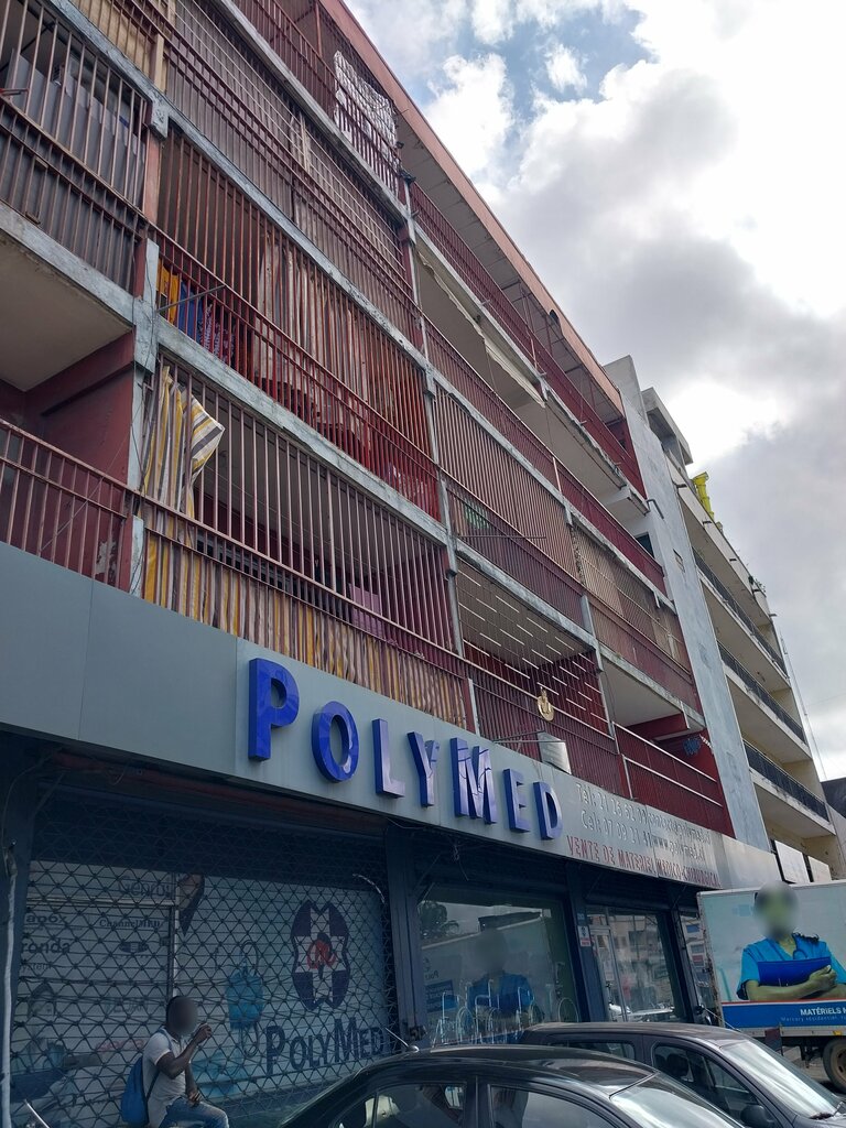 Tıp merkezleri ve klinikler Clinique Polymed, Abican, foto