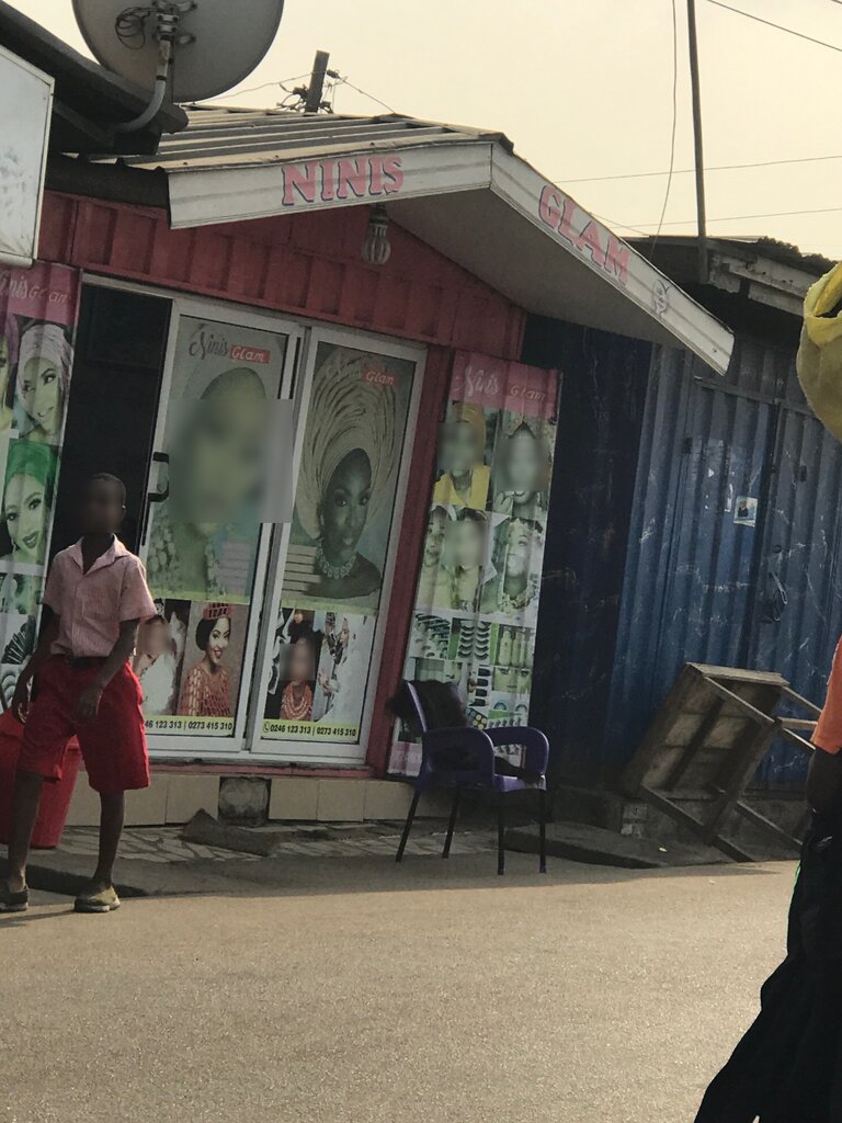 Güzellik salonu Ninis Glam, Akra, foto