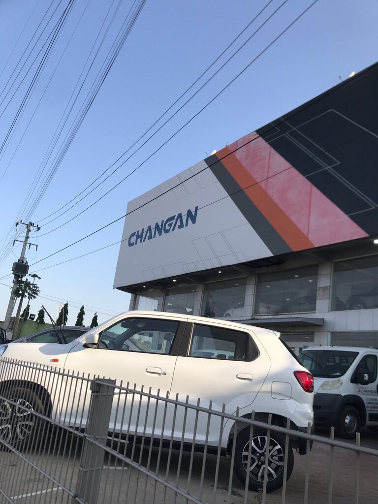 Otomobil satış galerileri Daimic Motors, Loanda, foto
