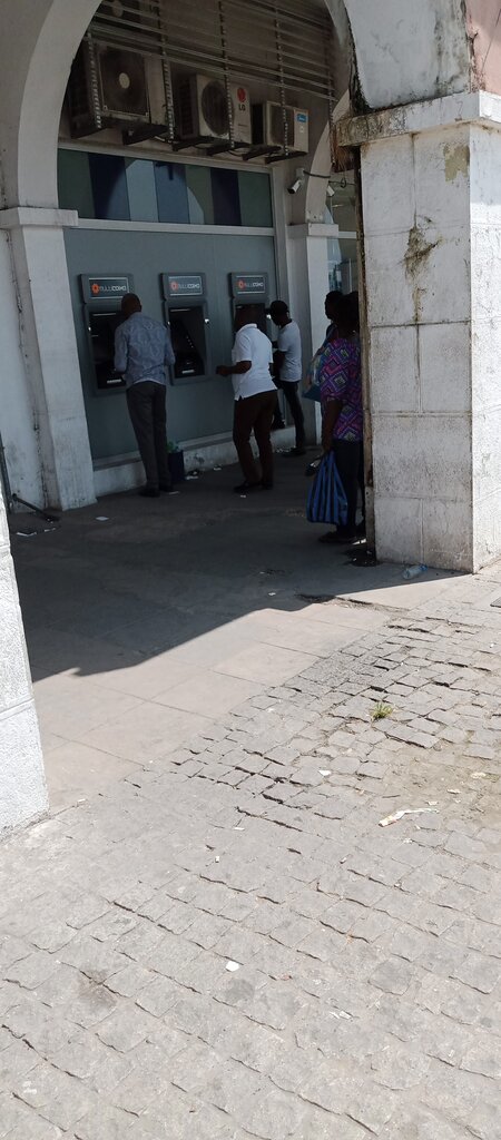 ATM'ler Multicaixa Express, Loanda, foto