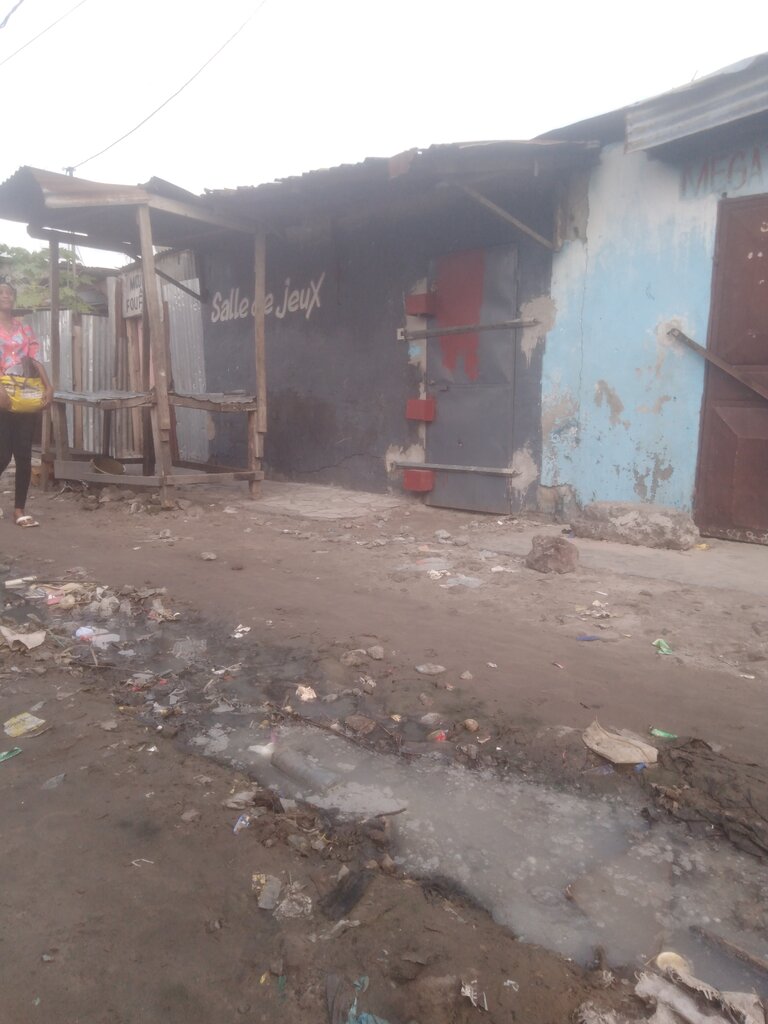 Oyun salonları Salle De Jeux, Brazzaville, foto
