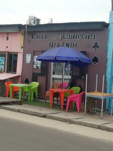 Cave Le Quartier Bakandi (Brazzaville, Commune de Ouenzé, Rue Mboko), bar  Brazzaville'den