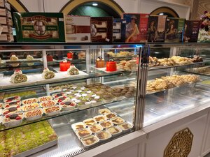 Halil Usta (Tynaliev Street No:2/21), pasta, şekerleme ve tatlı  Bişkek'ten