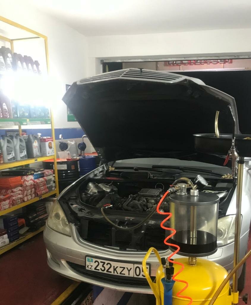 Express yağ değişim noktası Garage 08 oil service, Almatı, foto