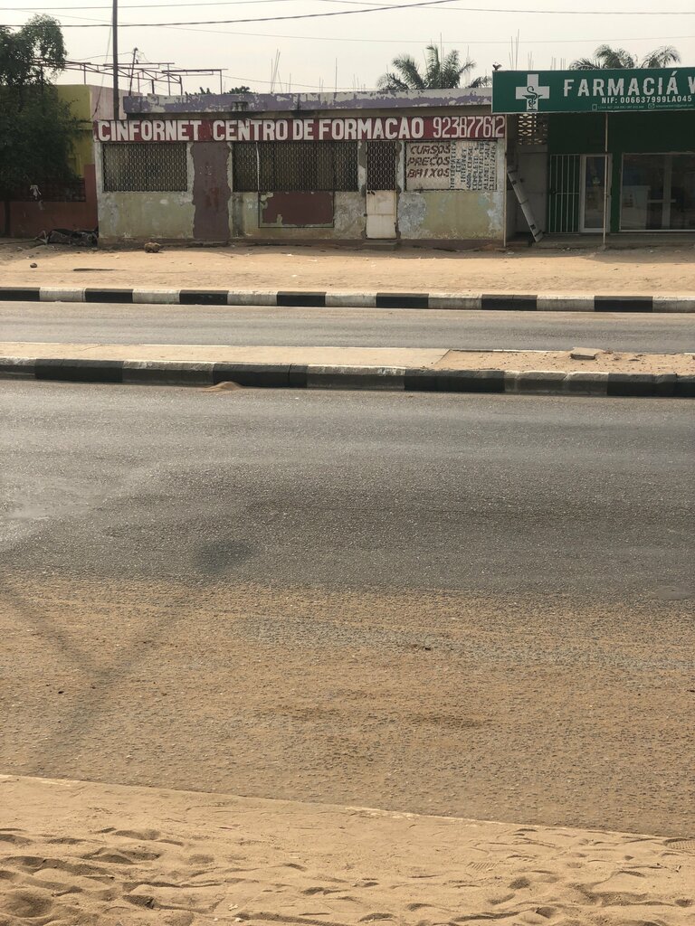 Eğitim merkezleri Centro de Formação Profissional, Loanda, foto