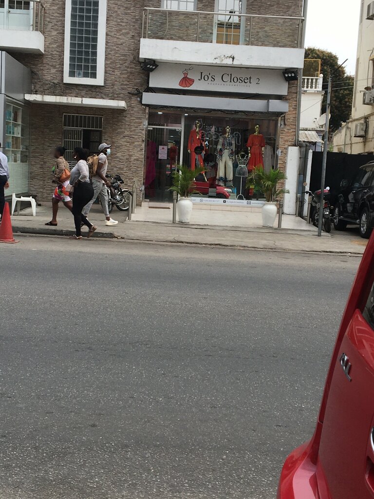 Giyim mağazası Mordernista, Loanda, foto