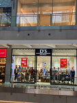D's Damat (Dubai Mall, Downtown Dubai, Dubai), giyim mağazası  Dubai'den