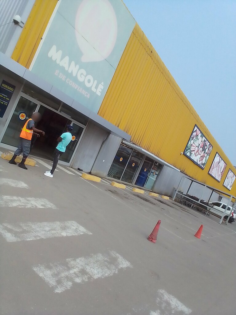Süpermarket Mercadão Mwangolê, Loanda, foto
