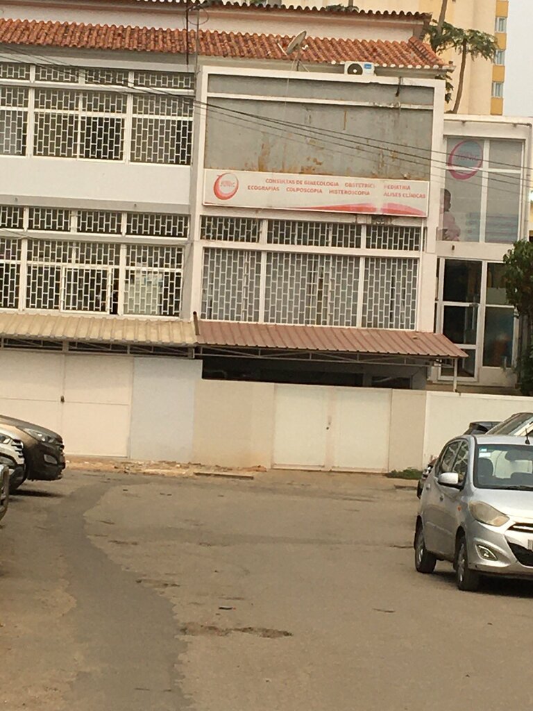 Tıp merkezleri ve klinikler Clínica Junic, Loanda, foto