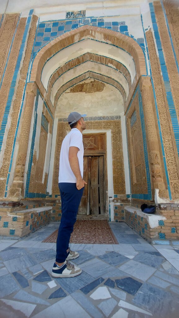 Turistik yerler Мавзолей Мухаммада Башоро, Suğd (Sogd) ili, foto
