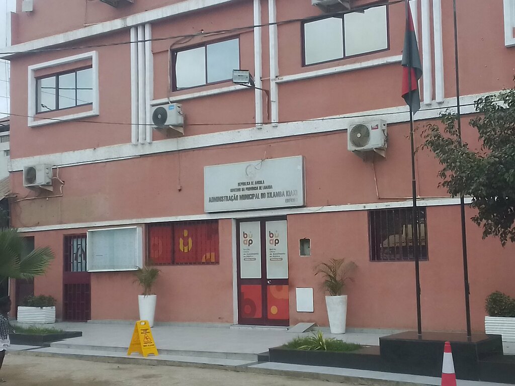 Belediyeler, devlet daireleri Administração Comunal do Golfe, Loanda, foto