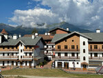Rosa Plateau 1170 (Krasnodar Territory, Sochi Resort City Urban District, Esto-Sadok Village, Gornaya Olimpiyskaya derevnya), spor tesisi  Soçi'den