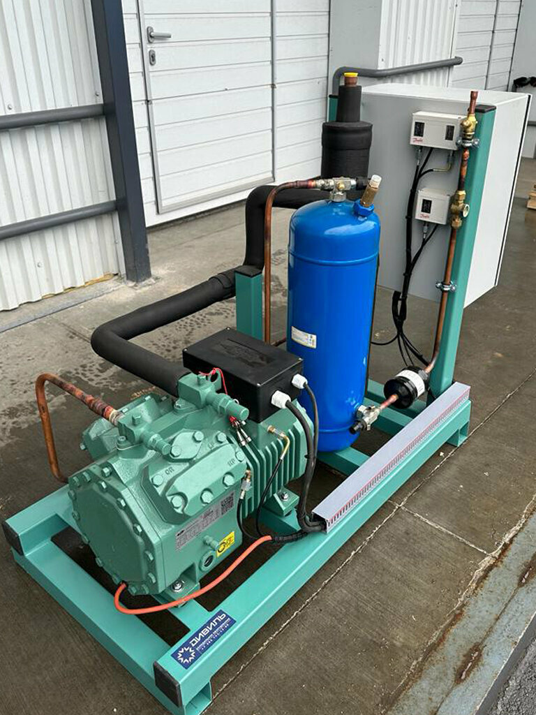 Endüstriyel buzdolapları Divil, Moskova, foto