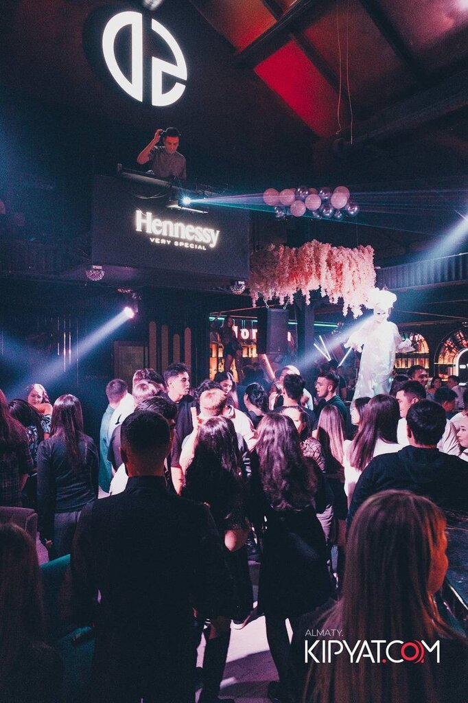 Gece kulüpleri O2, Almatı, foto