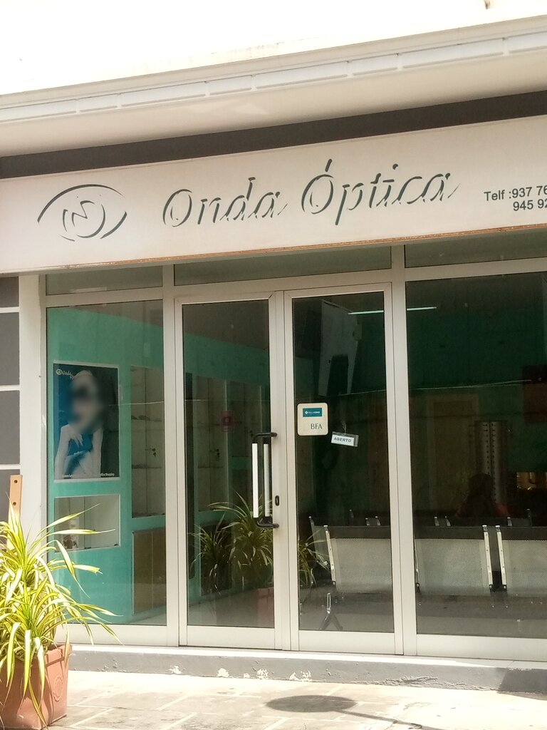 Tıp merkezleri ve klinikler Onda Óptica, Loanda, foto